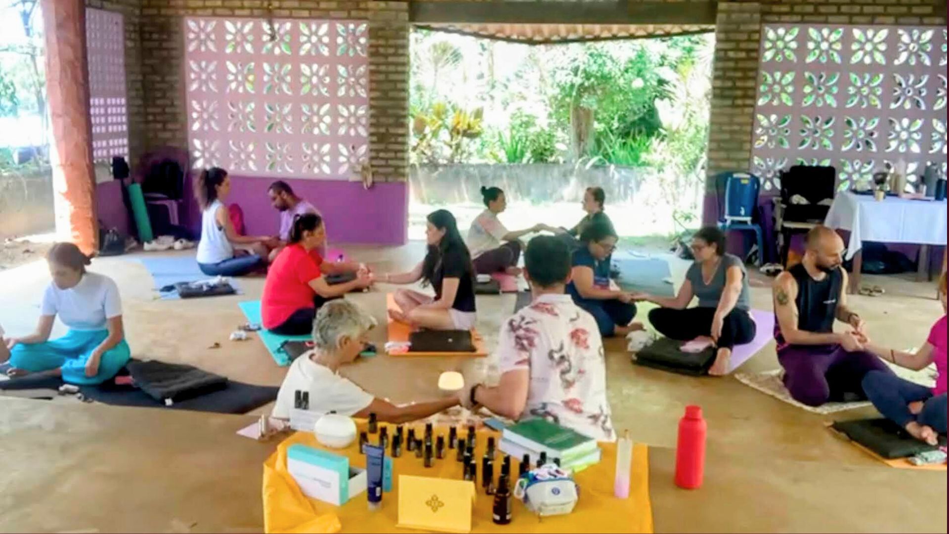 Yoga Aromático • 14/Dez • Na Samosaria Hare